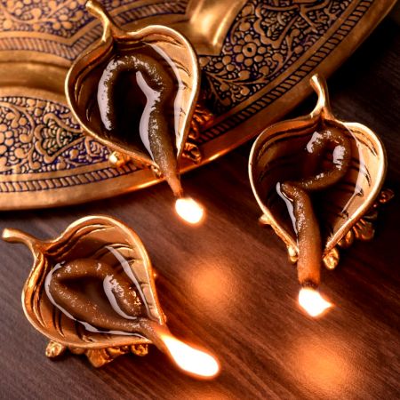 Buy Beautiful Brass Diwali Diya and Pital Diyas for Pooja Online