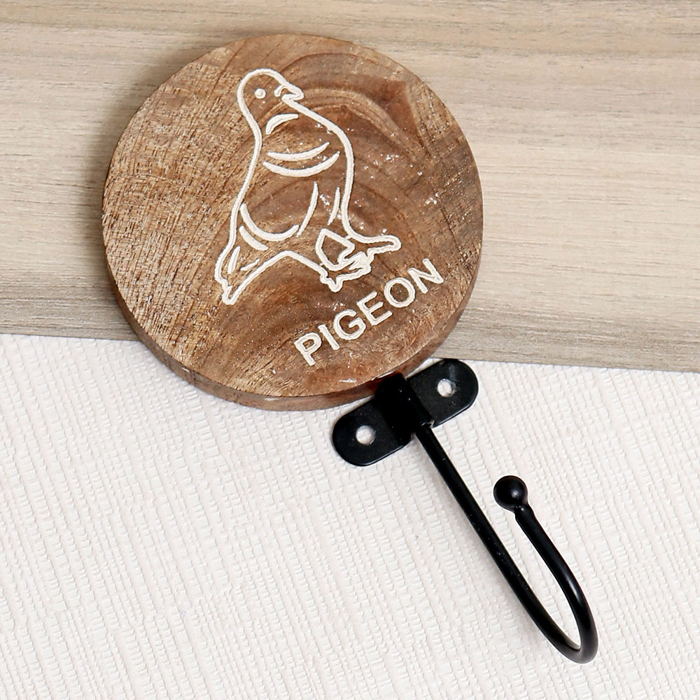 Brown Round Wooden Pigeon Hooks For Kids